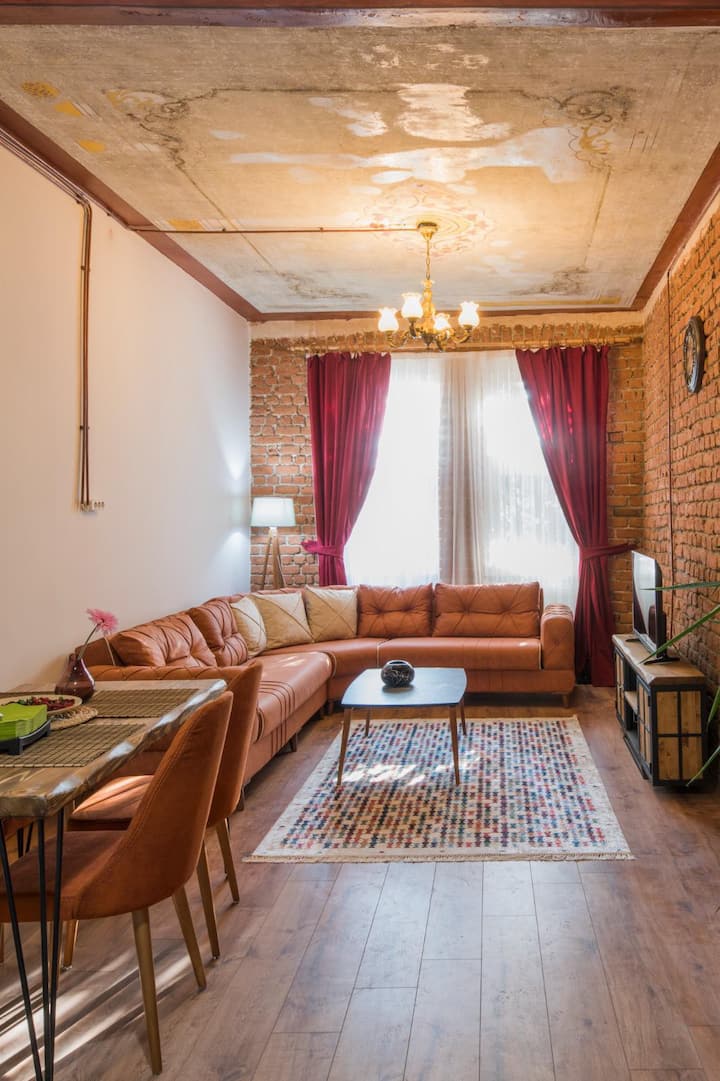 Renovated Historical Flat - 5 Mins To Galata Tower - Balat