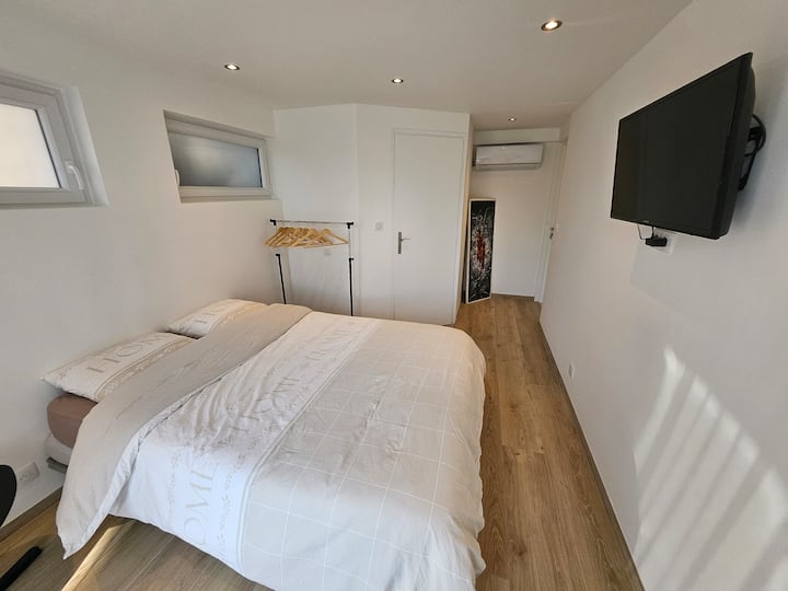 Suite Privée | Porte Des Alpes | ÉTape Express - Chambéry