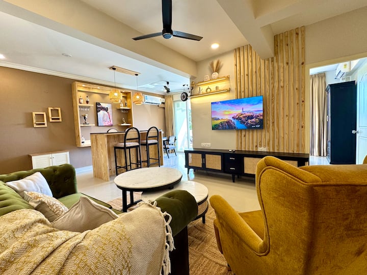 Casa Rattan Noir - Chic Apt W Pool, 2 Min To Beach - Goa