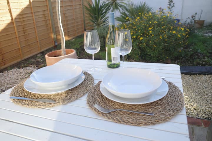 Cosy Studio Flat 5 Minute Walk From Sandown Beach - Steephill Cove Beach