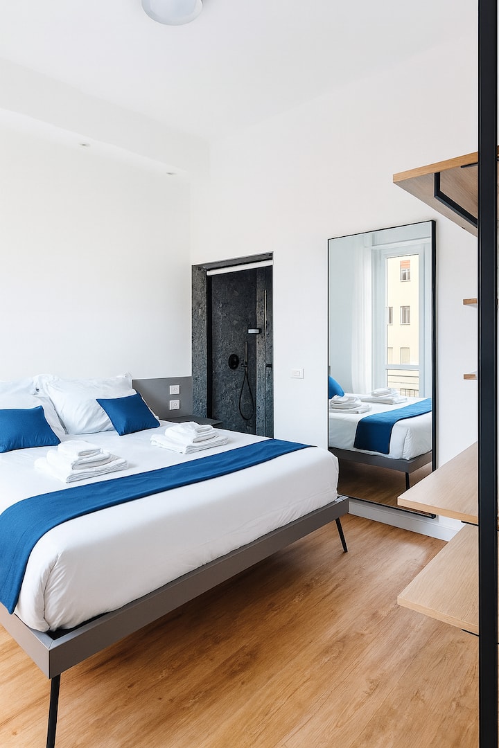 The Blue Sky-milano Centrale - Milan