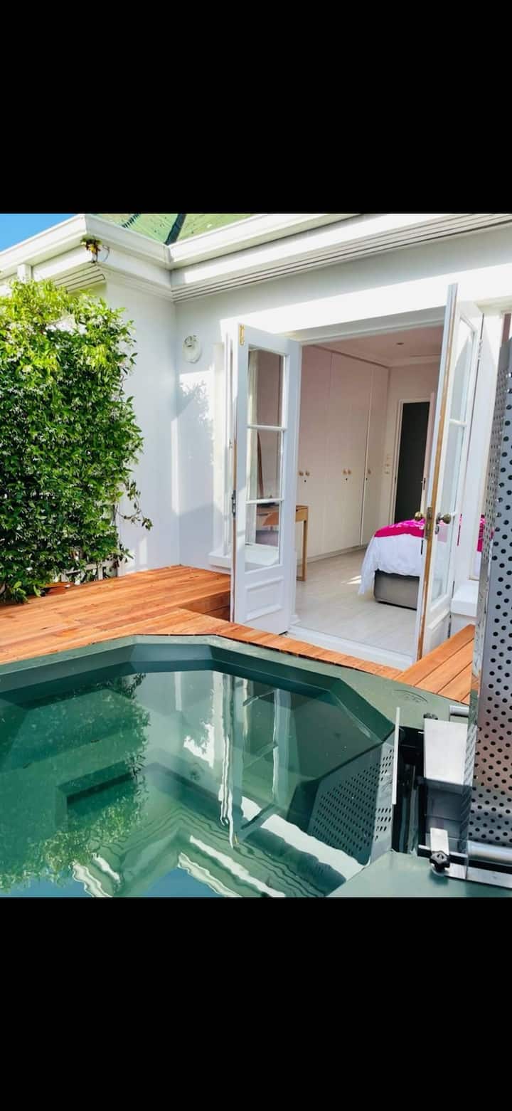 River Song - A Warm Family Home In The River Club - Plettenberg Bay