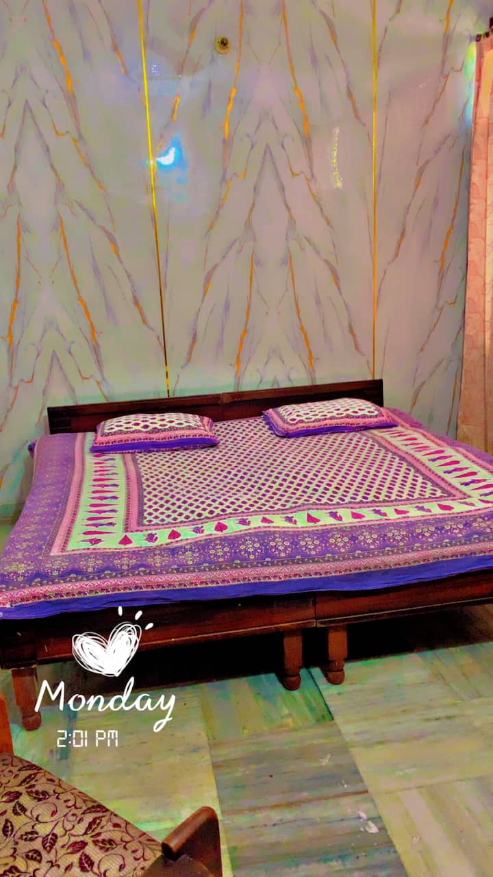 Bright Spacious Floor. Cozy & Centrally Located - Chandigarh