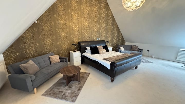 Comfortable 2-bed Duplex With Jacuzzi Bath - Doncaster