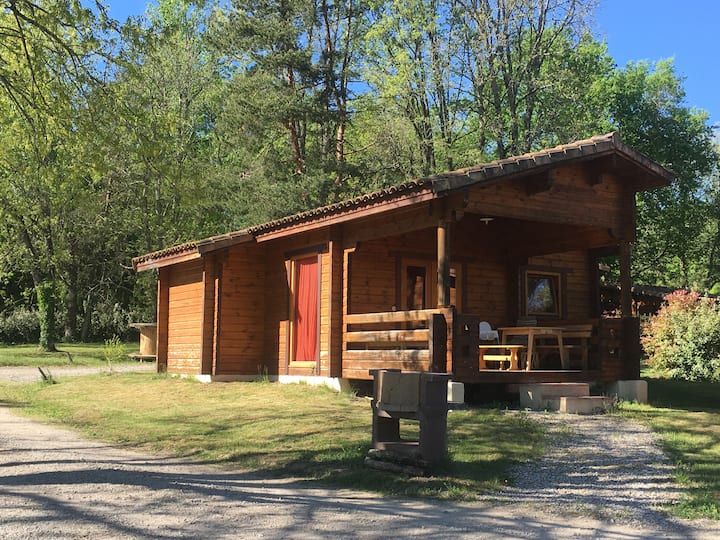 5 Chalets - 20-35 Personnes + Chalet Commun - Tarn