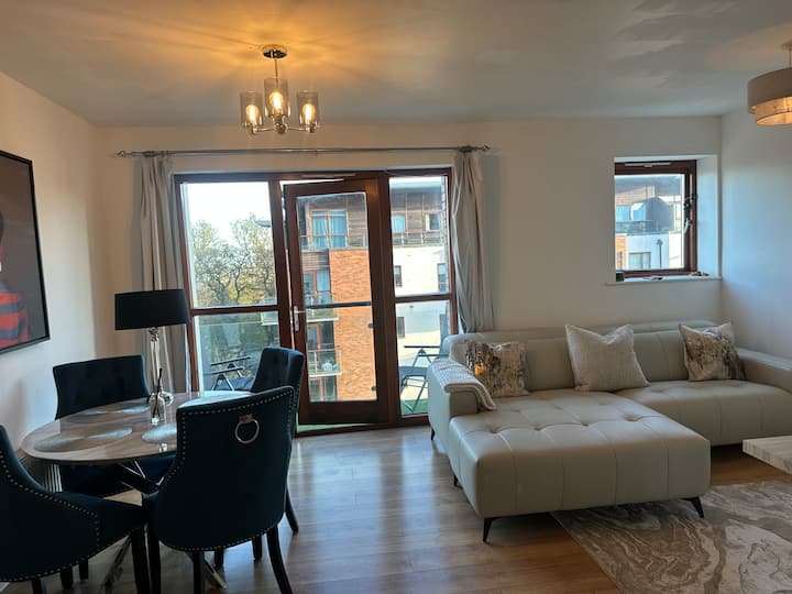 Beautiful Apartment - Beside Dublin Airport! - Swords