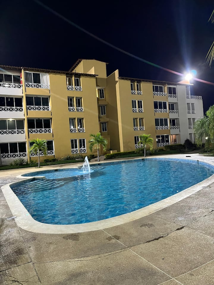 Apartamento Cómodo, Amplio Y Bien Ubicado. - Venezuela