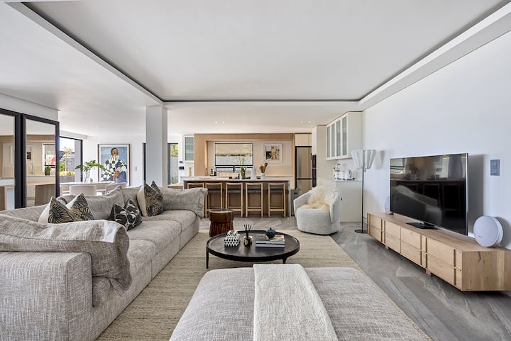 Whirlpool / Pool / Grill / Priv. Garten / Meerblick - Häuser zur Miete ...