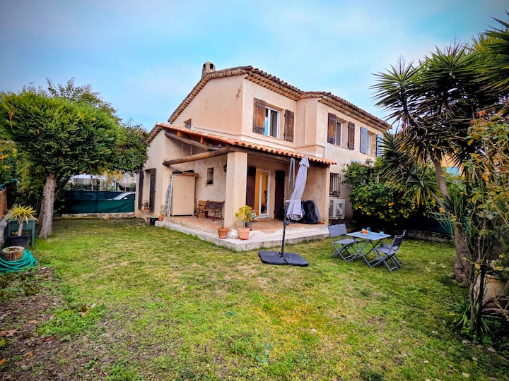 Maison Au Coeur Du Village , Tout Se Fait à Pied - La Colle-sur-Loup