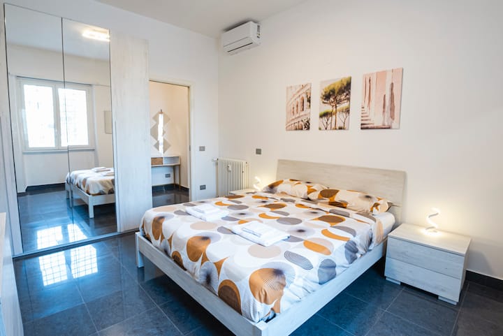Modern Apartment With Balcony & Fast Wi-f - Rome