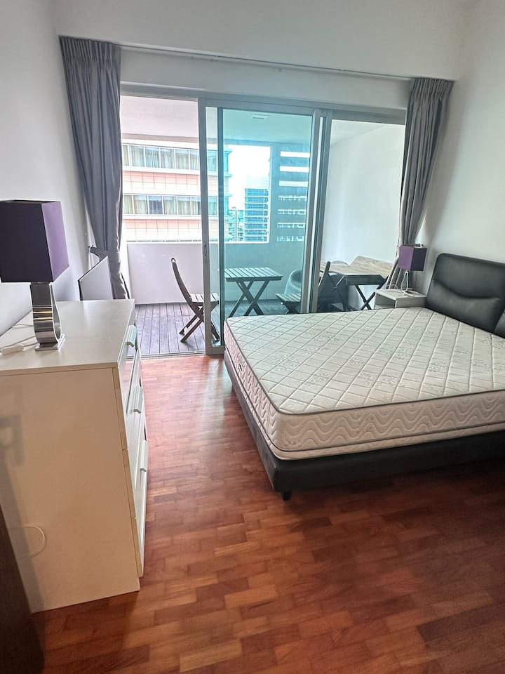 Rochester Oasis - Singapore