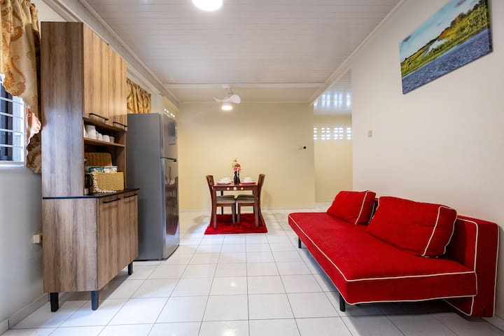 Soe-fa Home Away From Home - 2br App. Met Zwembad - Surinam