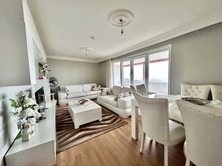 Tüyap’a 5 Dk, Manzaralı, Ferah Ve Konforlu Daire - Turkey