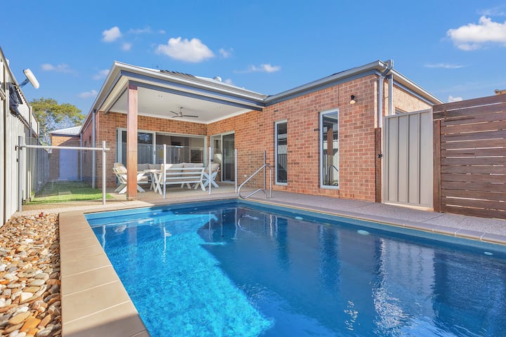Blair Haven Moama 
River Retreat, Central Location - Echuca