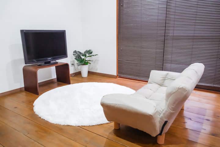 Entire Home 8-min Walk To Jr Matsuyama, Sleeps 6 - Matsuyama