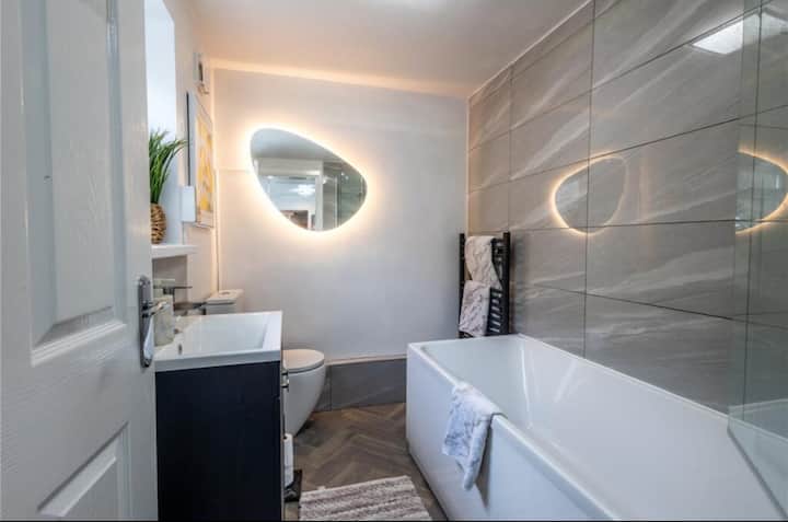 3 Bedroom Family Retreat Near Telford & The Wrekin - Telford