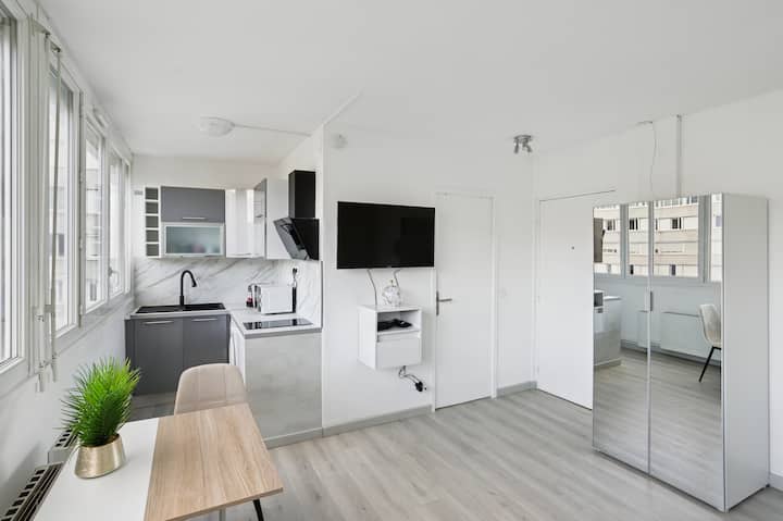 " Casa Nova " Chic & Cosy à 2 Pas Du Métro - Villeurbanne