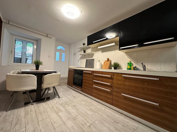 Sunny Sea View Apartment In Nerezine - Nerezine