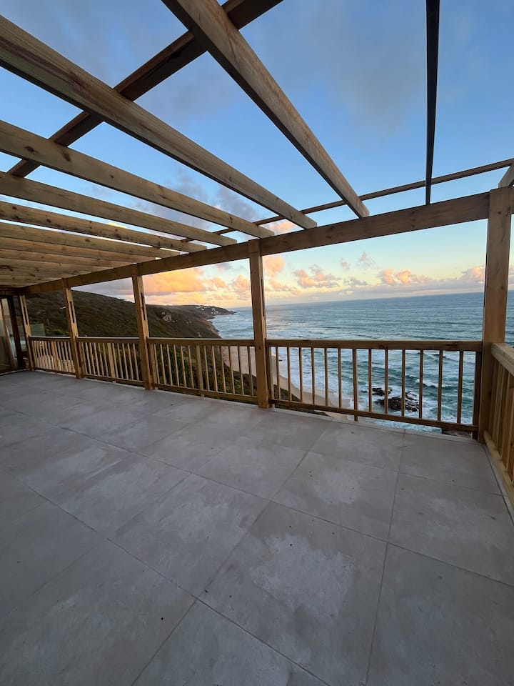 Best Of The Bay – Beachfront Family Retreat - Western Cape