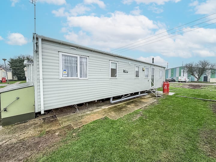 Caravan With 4 Bedrooms At Seawick, Ref 27344sw - Clacton-on-Sea