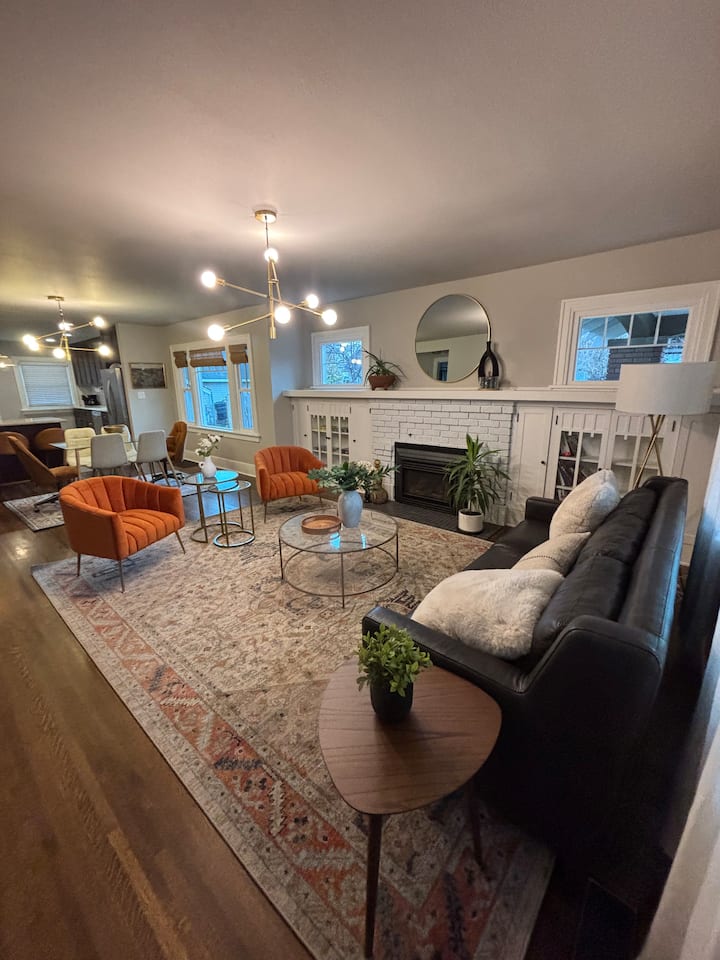 Walkable 3br Monroe District Mid-century Craftsman - 스포캔
