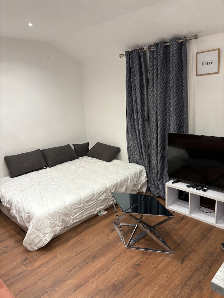 Séjour Parfait Propre Moderne Bien Place - Noisy-le-Grand