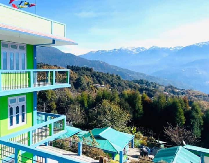 Cozy Mountain Homestay With Breathtaking View - Tawang