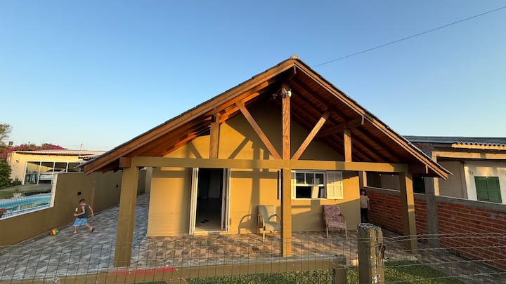 Casa Frente 150 Metros Do Mar - Tramandaí