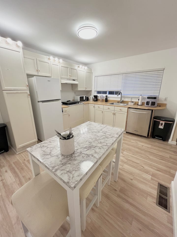 1957-1b Affordable 1bed 1bath Unit In North Sj - Japantown - San Jose