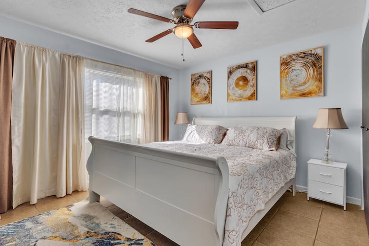 Awesome New 2 Br D Apartment Close To Bush Gardens - Temple Terrace, FL