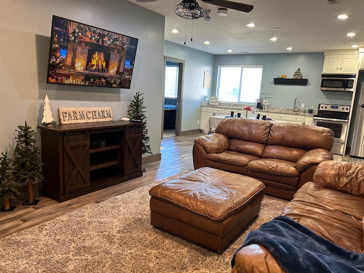 New Farmhouse Suite~short & Extended Stays - Ogden, UT