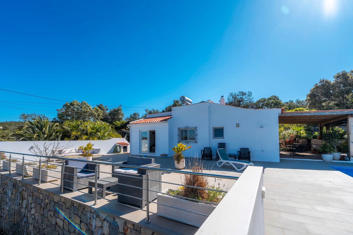 Sleepy Hill House - Houses for Rent in Santa Bárbara de Nexe, Faro ...