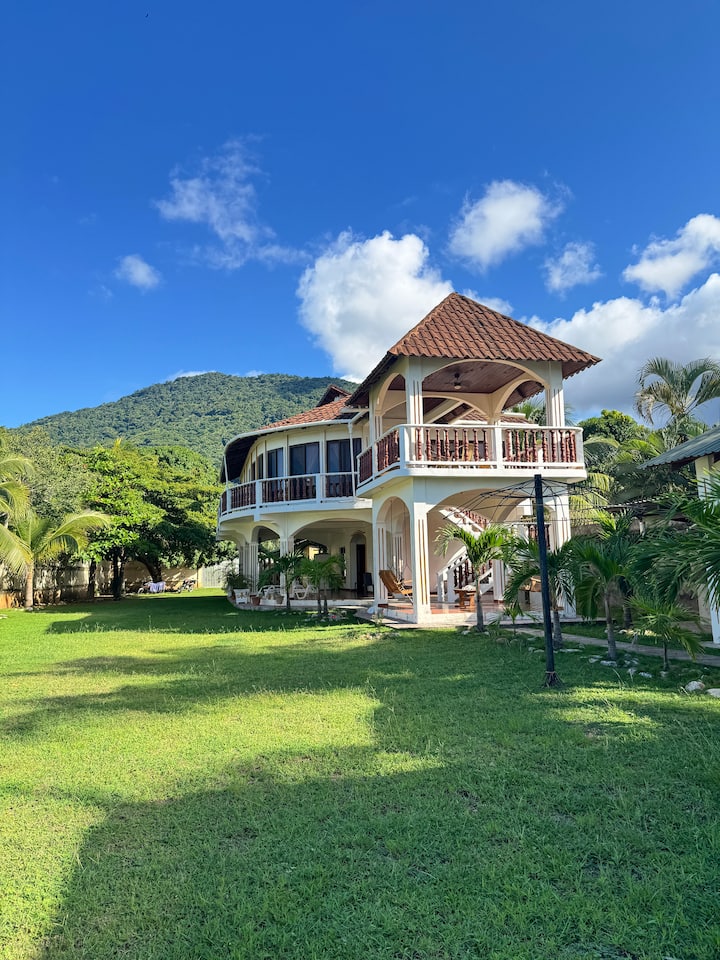 Whitehouse - Trujillo