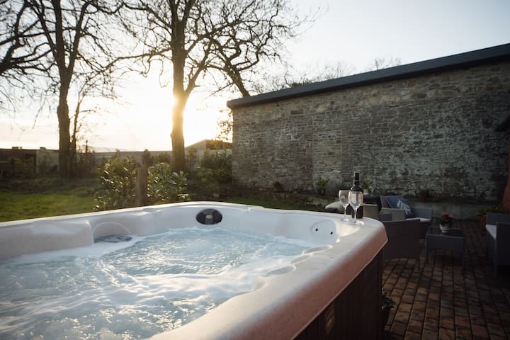 Peaceful Pembrokeshire Farm Cottage With Hot Tub - Haverfordwest