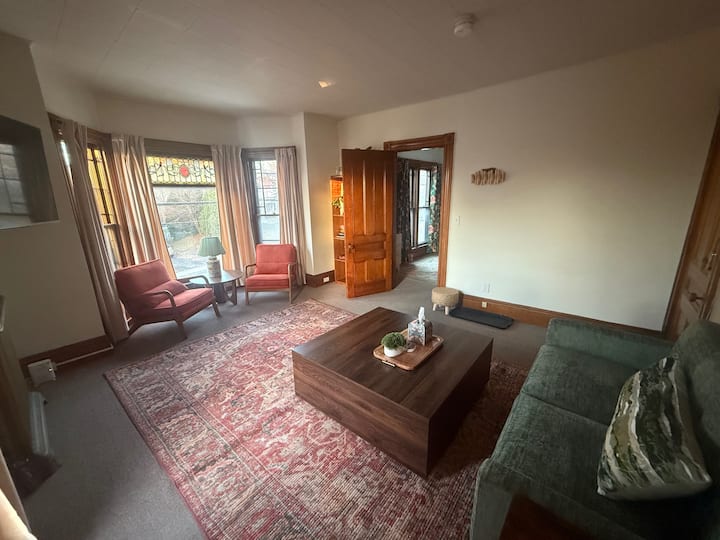 The Pearl Street Haven - Burlington, VT