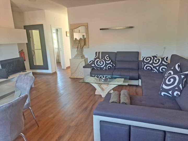 Moradia T2 Com Vista Para A Serra - Alverca - Vila Franca de Xira