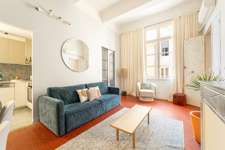 Place Des Augustins | Plafond Classé | Clim - Aix-en-Provence