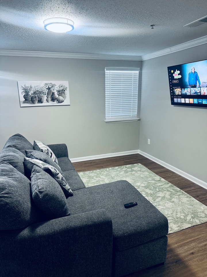 Quiet In Town Getaway - Dunwoody, GA