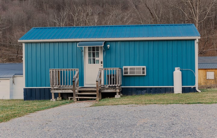 Skyhigh #6 - Blue Cabin - Northfork, WV