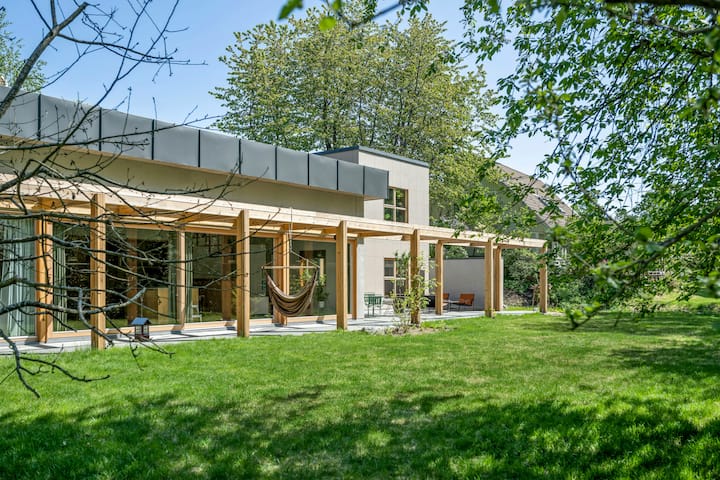 Architect-designed Gem By The Forest Near Långsjön - Stockholm