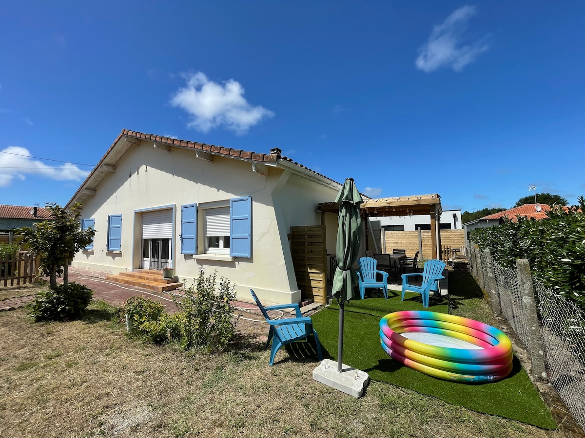 Charming detached house in Mimizan Bourg - Townhouses for Rent in ...