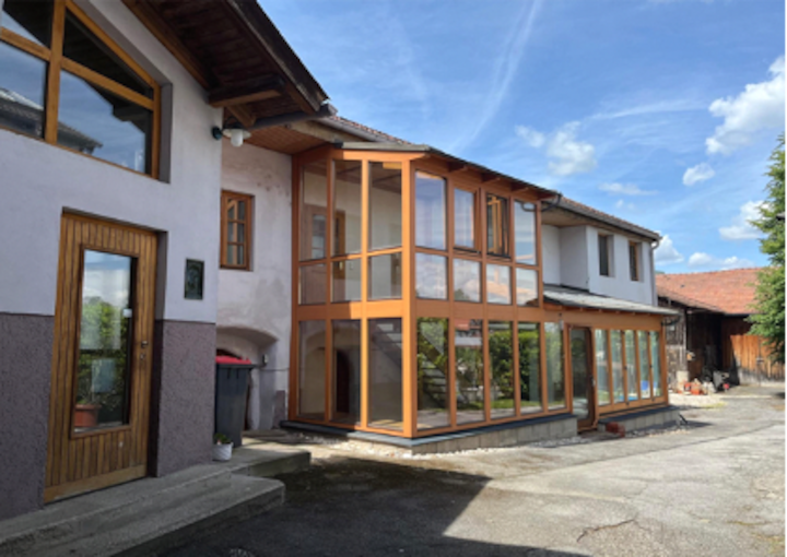 Zentrale Wohnung In Haus - Stockerau