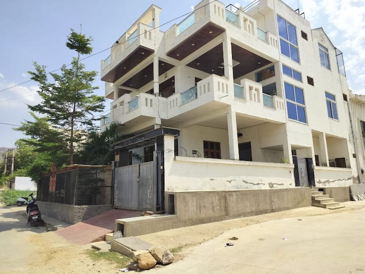 Private Space For You And Your Family - Ajmer
