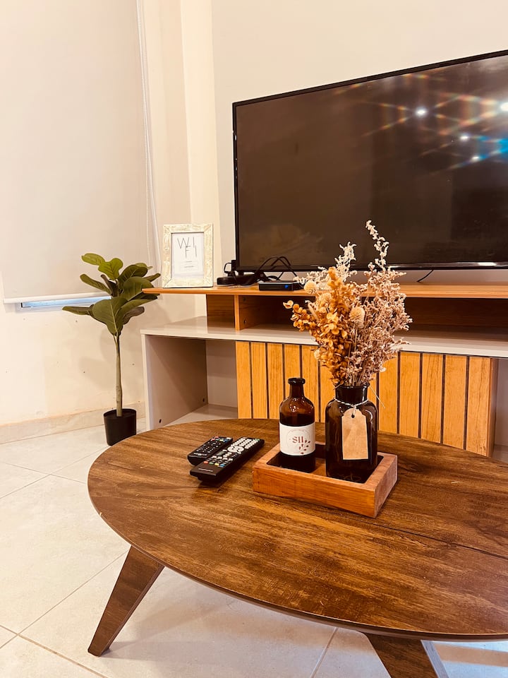 Shiny House - Clorinda