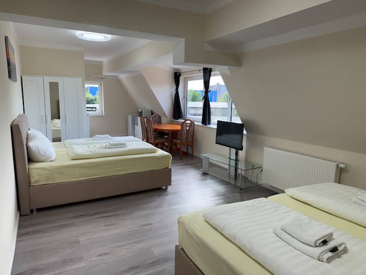 Vierbettzimmer Im M&m Hotel - Neu Wulmstorf - Buxtehude