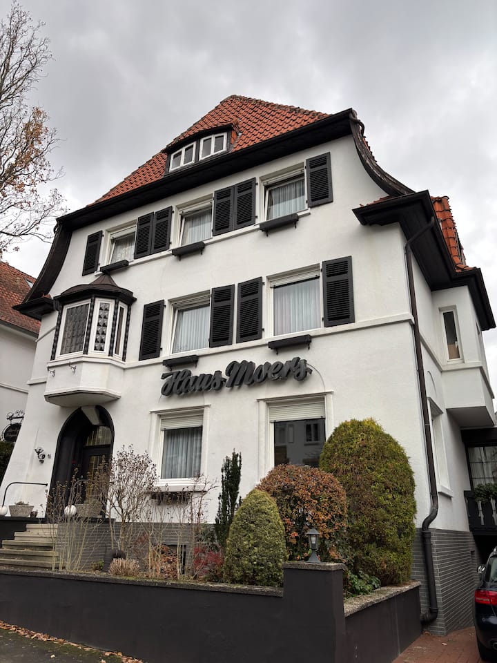 Komfortables Zimmer • Eigenes Bad • Zentral - Bad Salzuflen