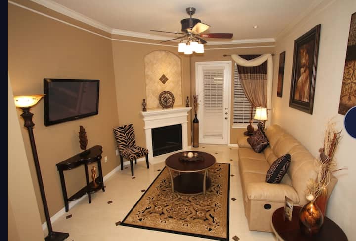 Luxury Condo 1b/1b Fully Furnished - Kemah, TX