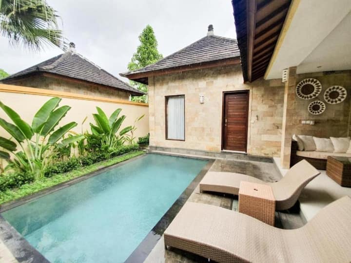 Tropical 2br Pool Villa Walk To Ubud Cafés - Ubud