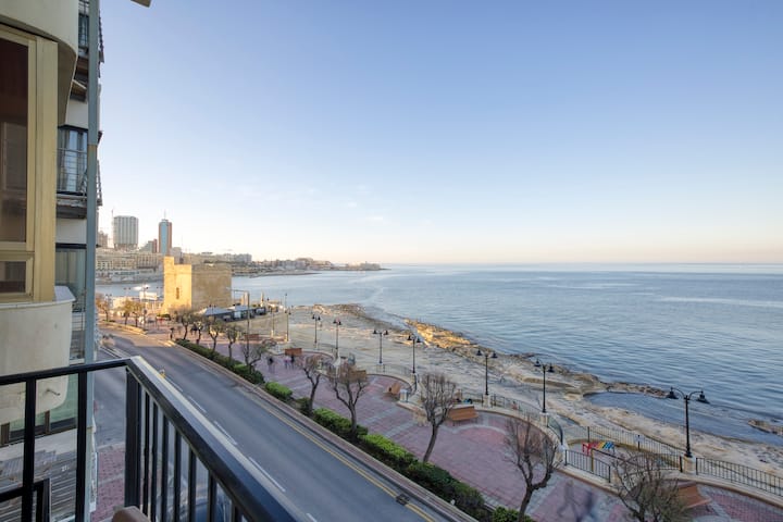 De Redin Suites No.6 / Sea Front / Ocean Views - Malta