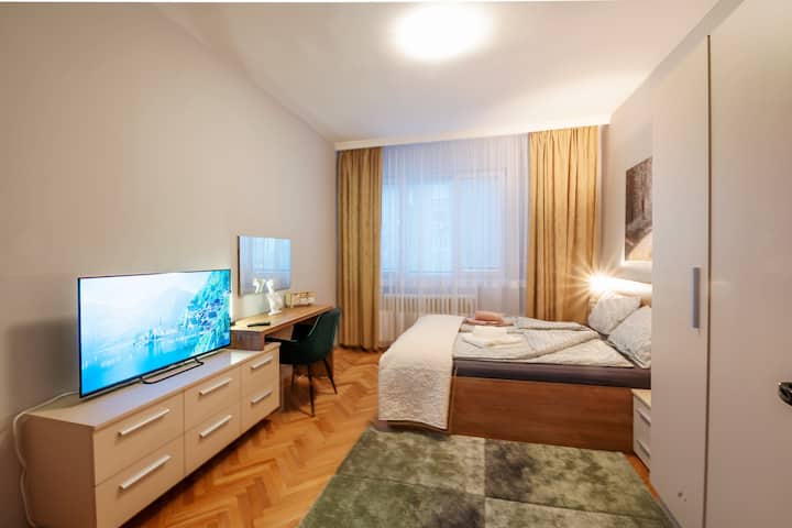 Ndk Garden At Vitosha Blvd With Free Parking - Sofia